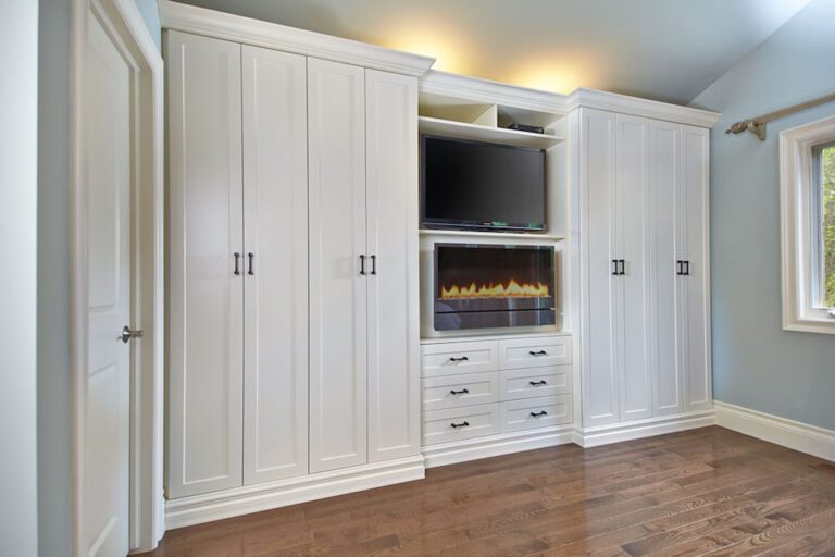 This Custom Built-in Wall Unit Multi-Tasks and Looks Beautiful